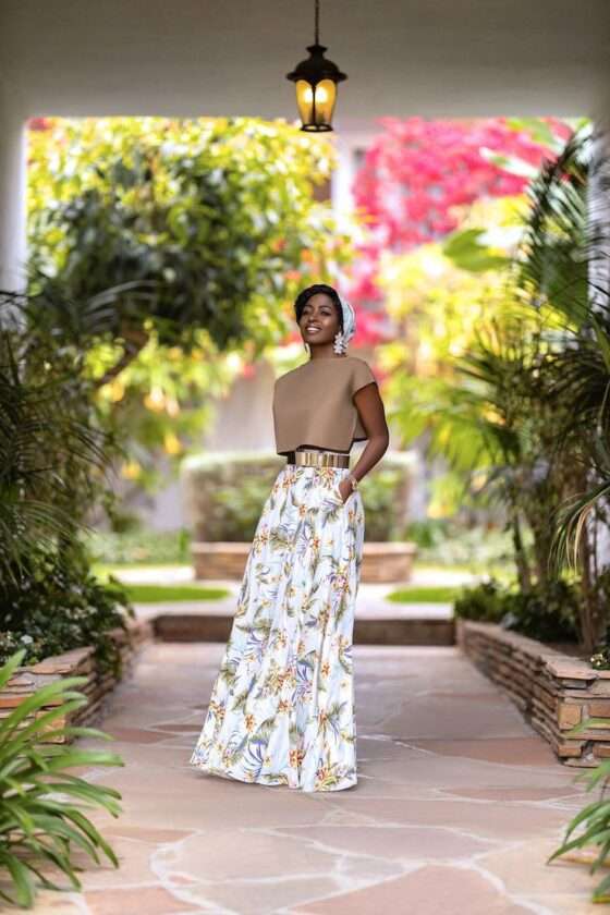 How To Wear Crop Top With Maxi Skirt in 2024 - Kaybee Fashion Styles