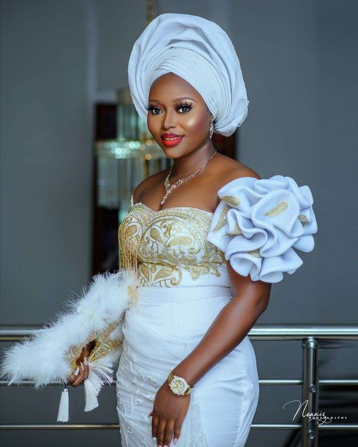 Best Nigerian lace blouse styles for wrapper in 2022 and 2023 - Kaybee ...