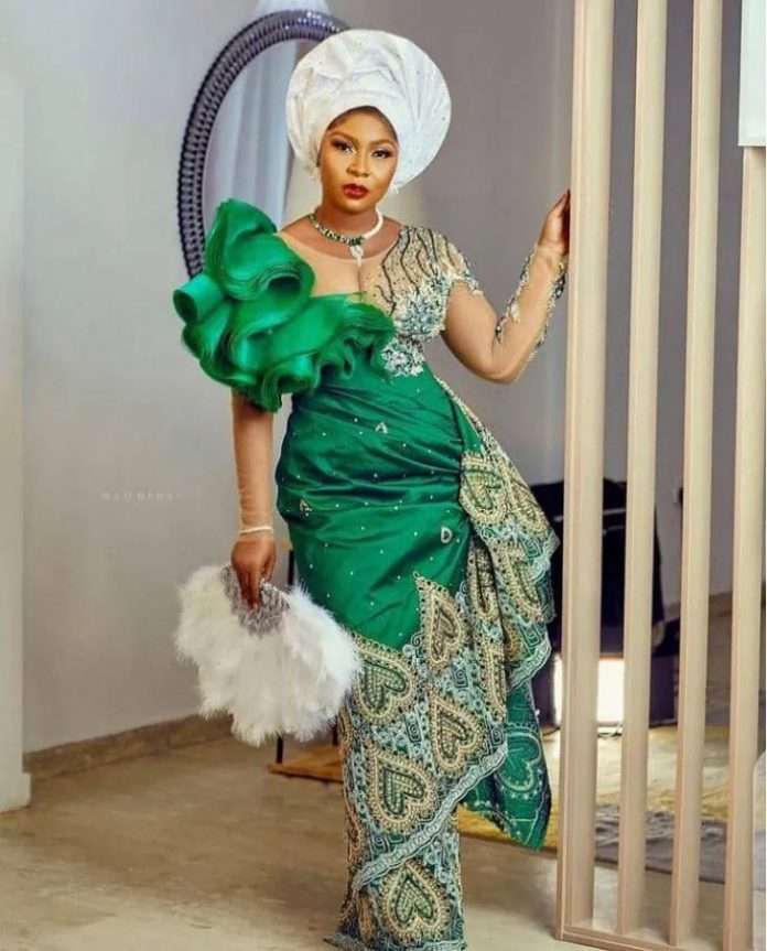 Latest Wrapper Gown Styles for Ladies in 2022 and 2023 - Kaybee Fashion ...