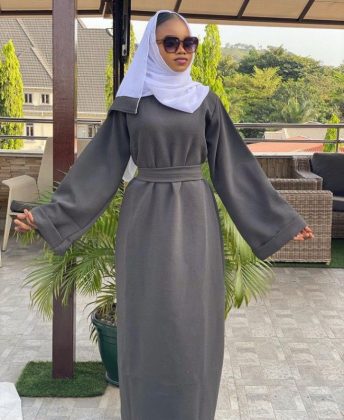 30 Latest Plain Material Styles for Muslim Ladies in Nigeria - Kaybee ...