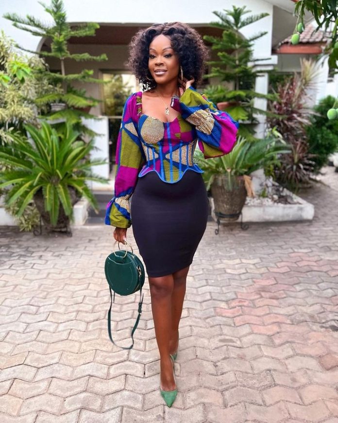 Best Ankara Tops for Skirt Styles for Ladies in 2023 - Kaybee Fashion ...