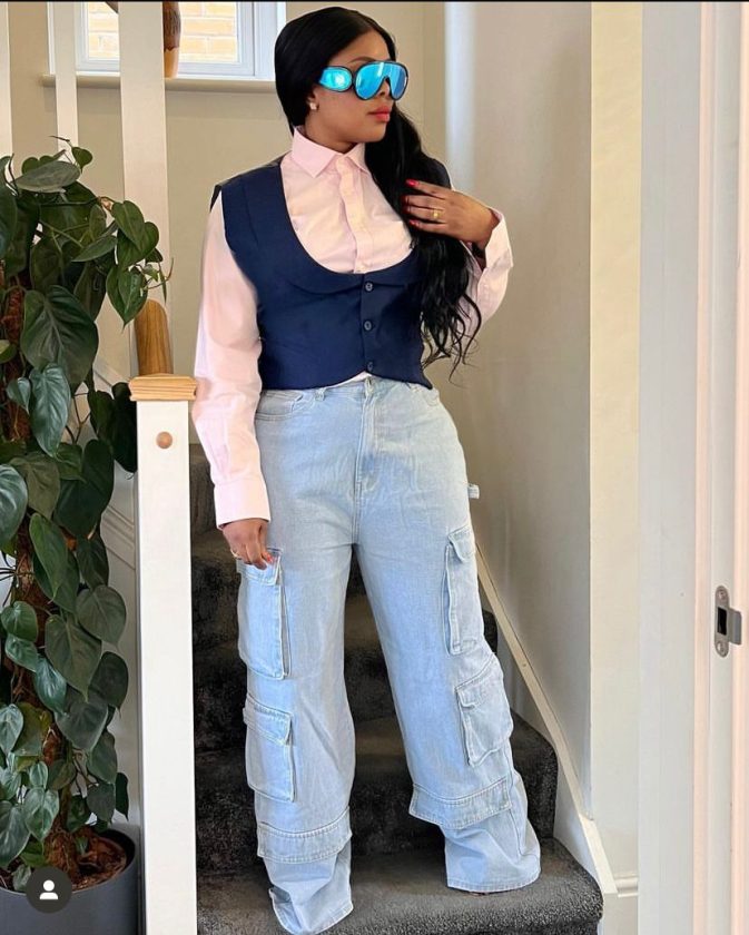 How To Style Cargo Jeans for Ladies: 15 Best Ways - Kaybee Fashion Styles